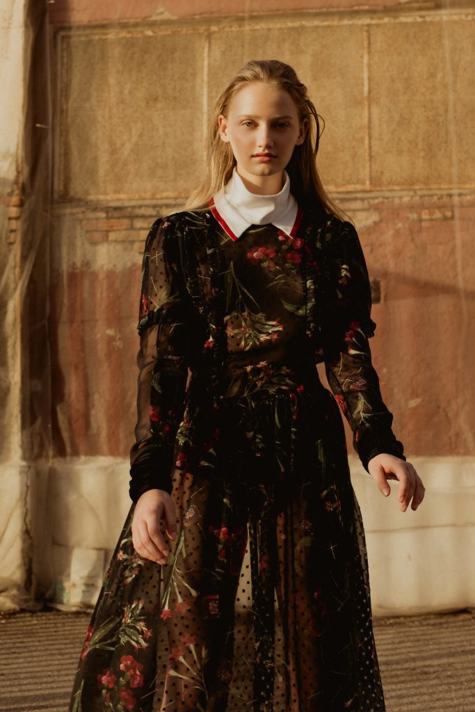 Do Not Disturb (The Queen) - Teeth Magazine